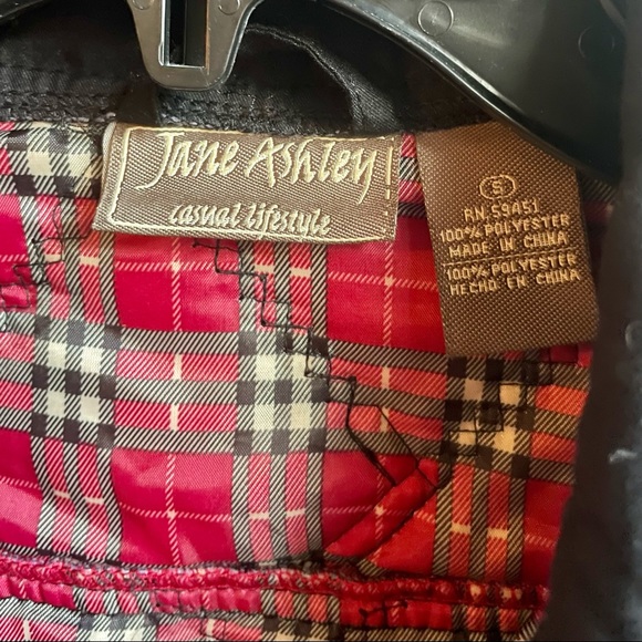 Jane Ashley | Jackets & Coats | Jane Ashley Casual Lifestyle Quilted Vest Black With Red Plaid ...